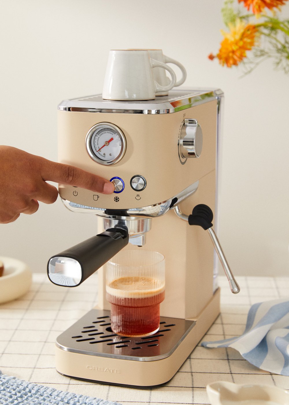 THERA CLASSIC COMPACT - Ekspres do kawy espresso z funkcją zimnej kawy ... THERA CLASSIC COMPACT - Ekspres do kawy espresso z funkcją zimnej kawy ...