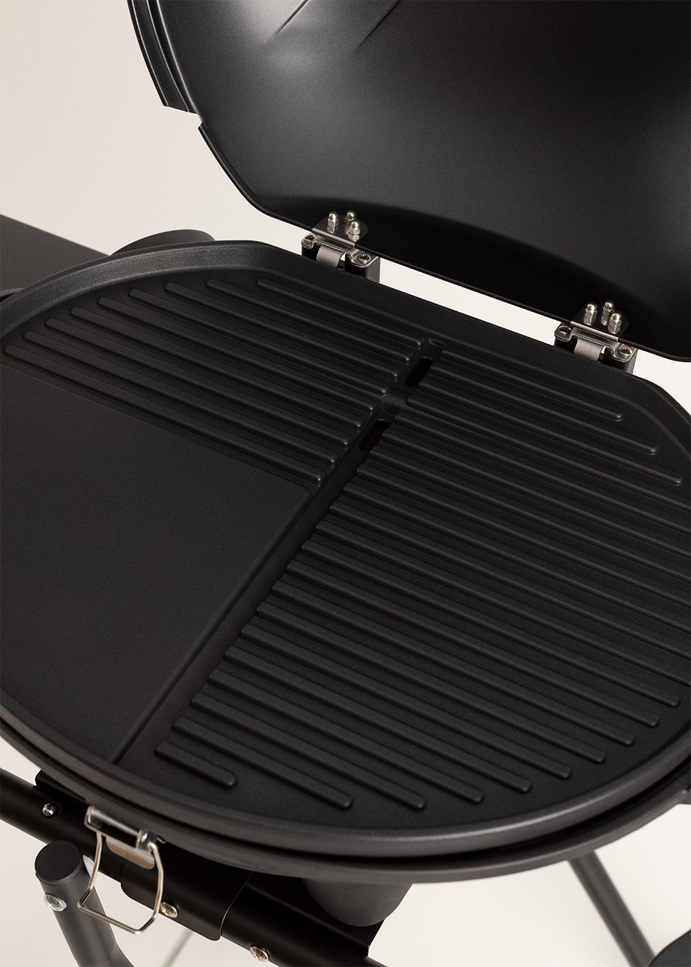 Foldable electric barbecue with removable body - BBQ SURFACE 2 IN 1 ...