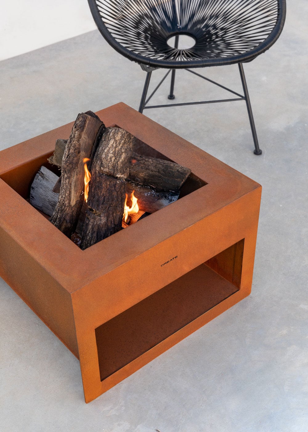 Weathering steel square outdoor brazier - FIRE PIT CUBE - Create