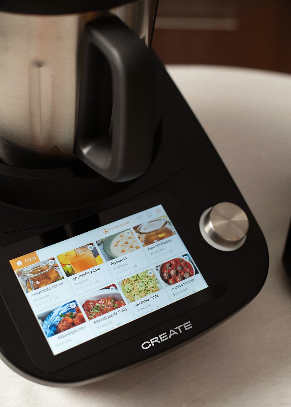 Smart multifunctional kitchen robot with touchscreen - CHEFBOT TOUCH ...