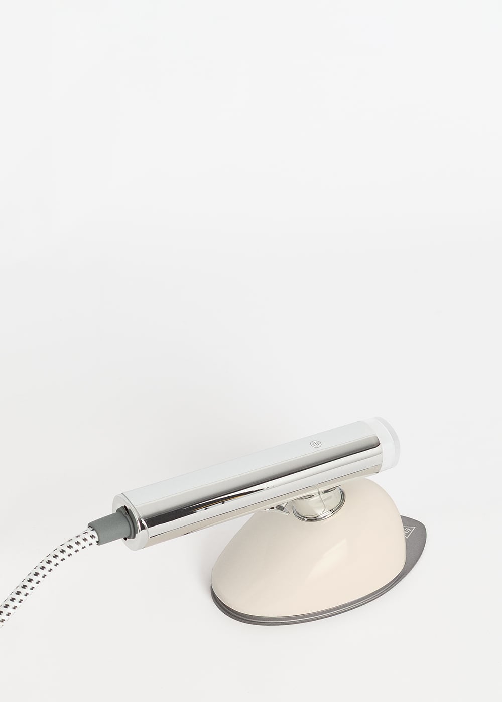 Horizontal and vertical steam iron 800 ml with 4 ironing modes - IRON ...